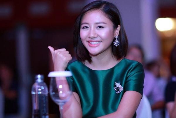 Văn Mai Hương Tái Xuất Sau Nửa Năm Bị Trầm Cảm
