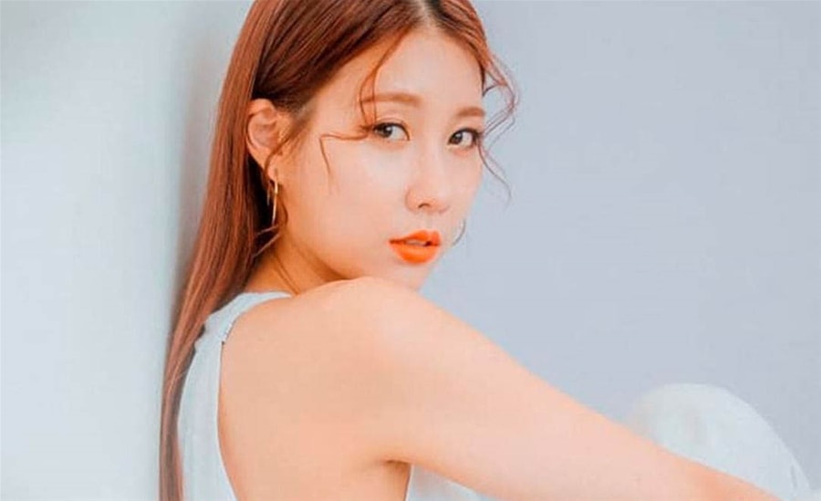 Cuộc tình bị phản ứng của nữ ca sĩ Hàn và cầu thủ bóng chày người Mỹ