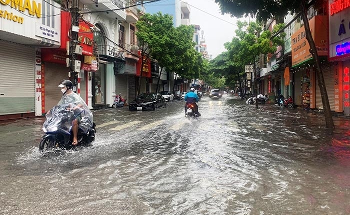 Large-scale heavy rain from Sept 7 night