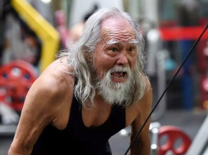 "The Heaven Sword and Dragon Saber" actor shows off his flexibility at ...