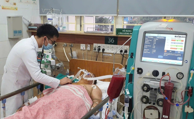 Acetonitrile in white wine poisoned 22 people in Long Bien