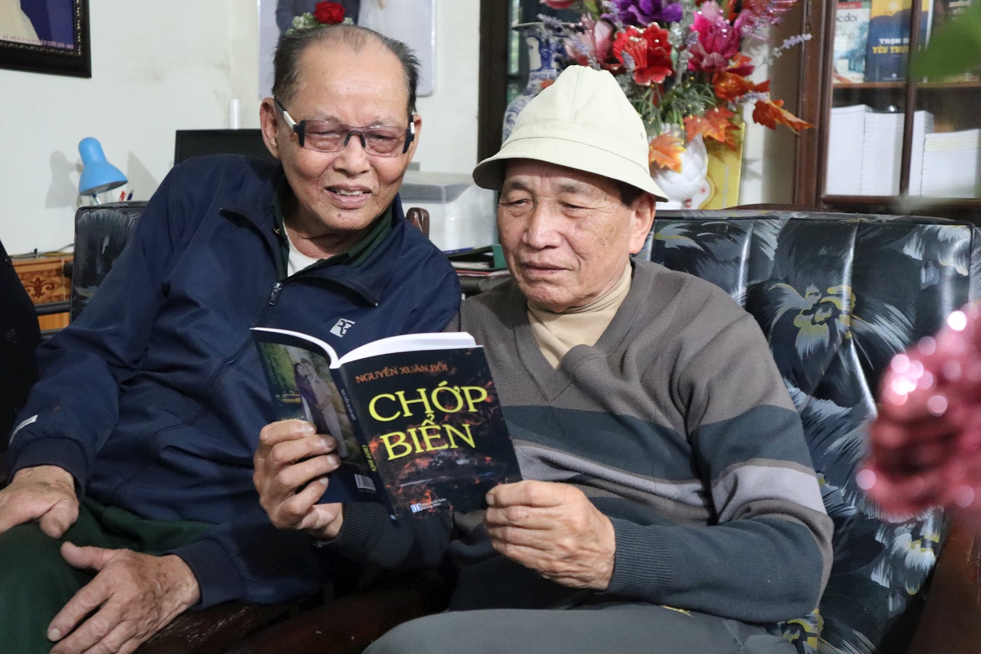 Cuộc đời Anh hùng lực lượng vũ trang nhân dân Lê Xuân Sênh vào sách