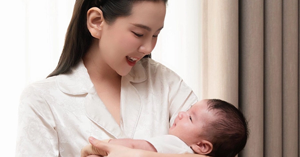 MC Mai Ngọc hạnh phúc viên mãn, ca sĩ Phương Linh sexy với bikini