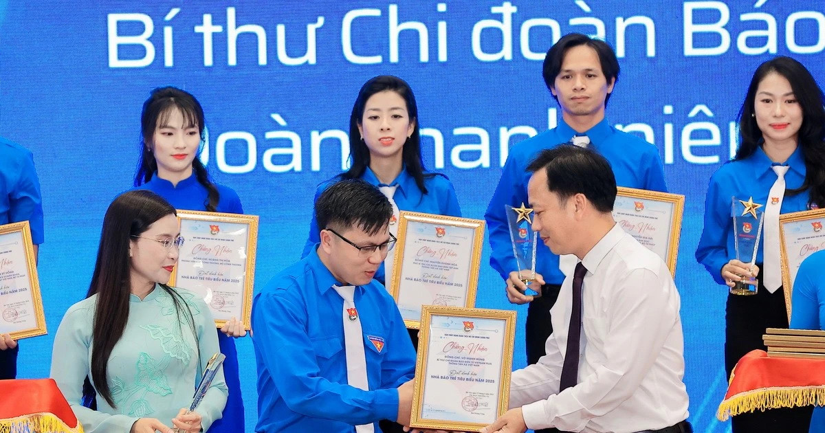 Tuyên dương 50 nhà báo trẻ tiêu biểu dịp 100 năm Ngày Báo chí cách mạng ...