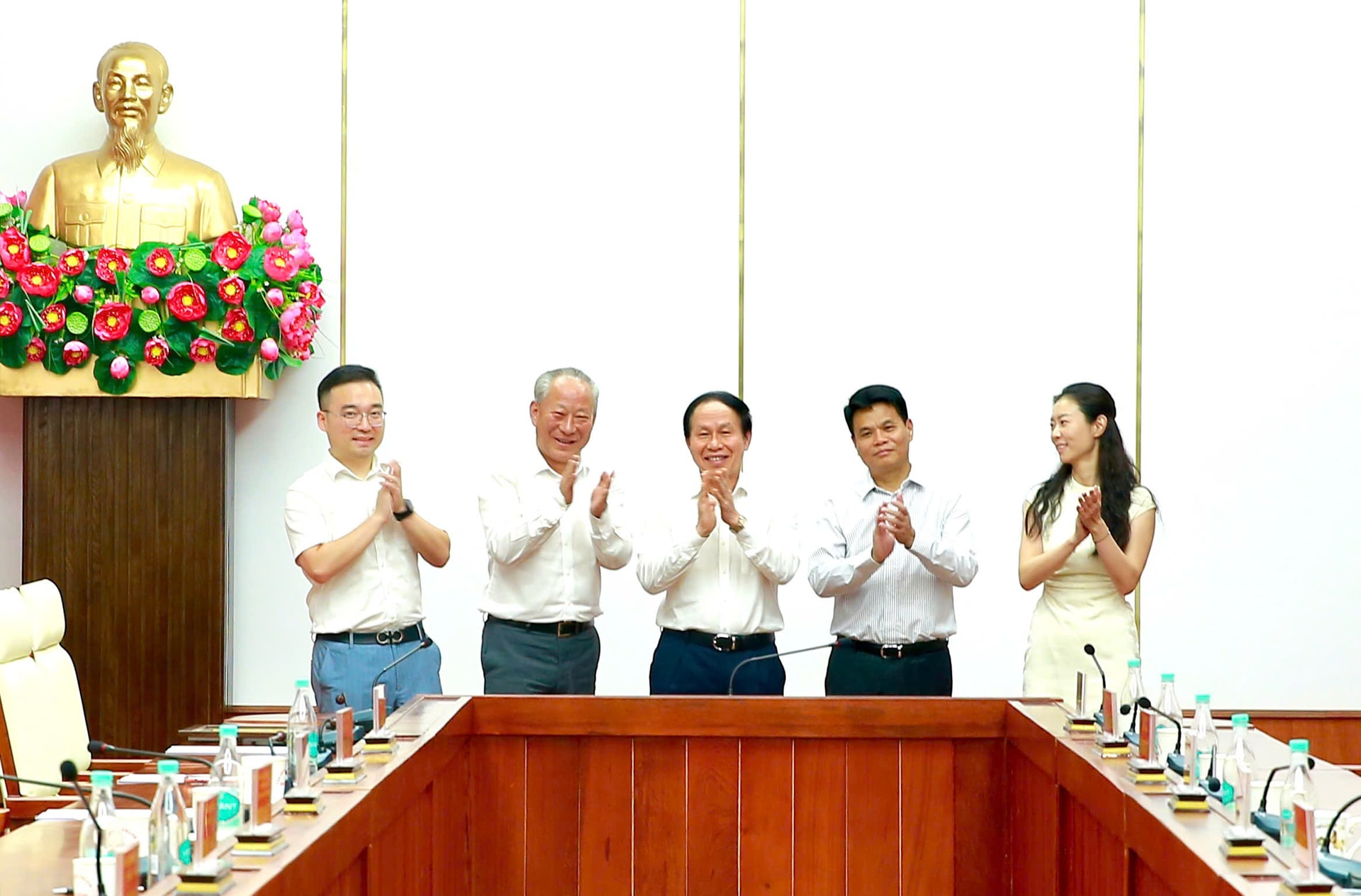 Hai Phong and China’s Pacific Construction Group to strengthen cooperation