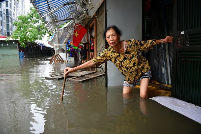 Hà Nội ngập úng kéo dài do đâu?