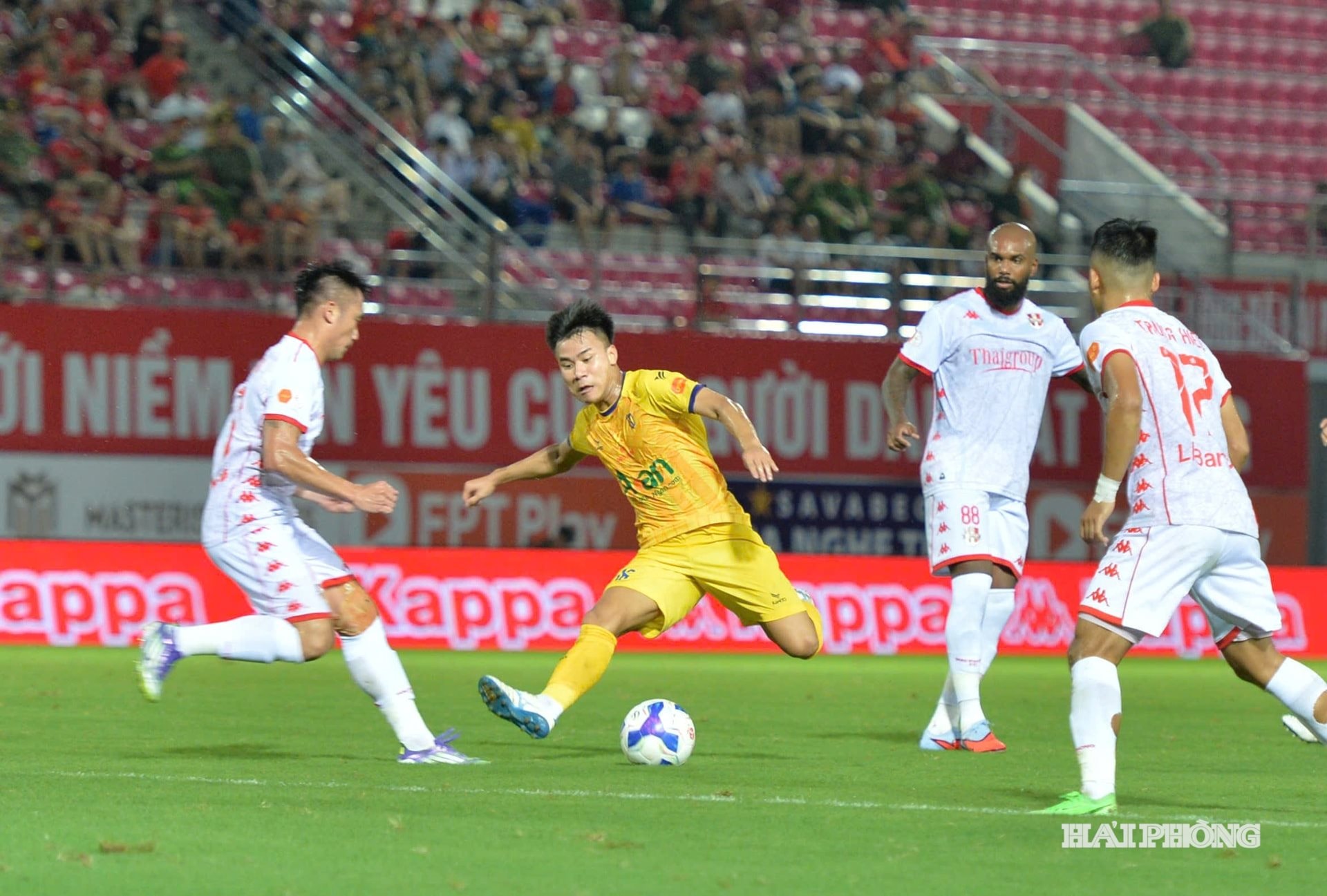 35 năm chờ đợi đội bóng chuyên nghiệp của người dân phía tây Hải Phòng