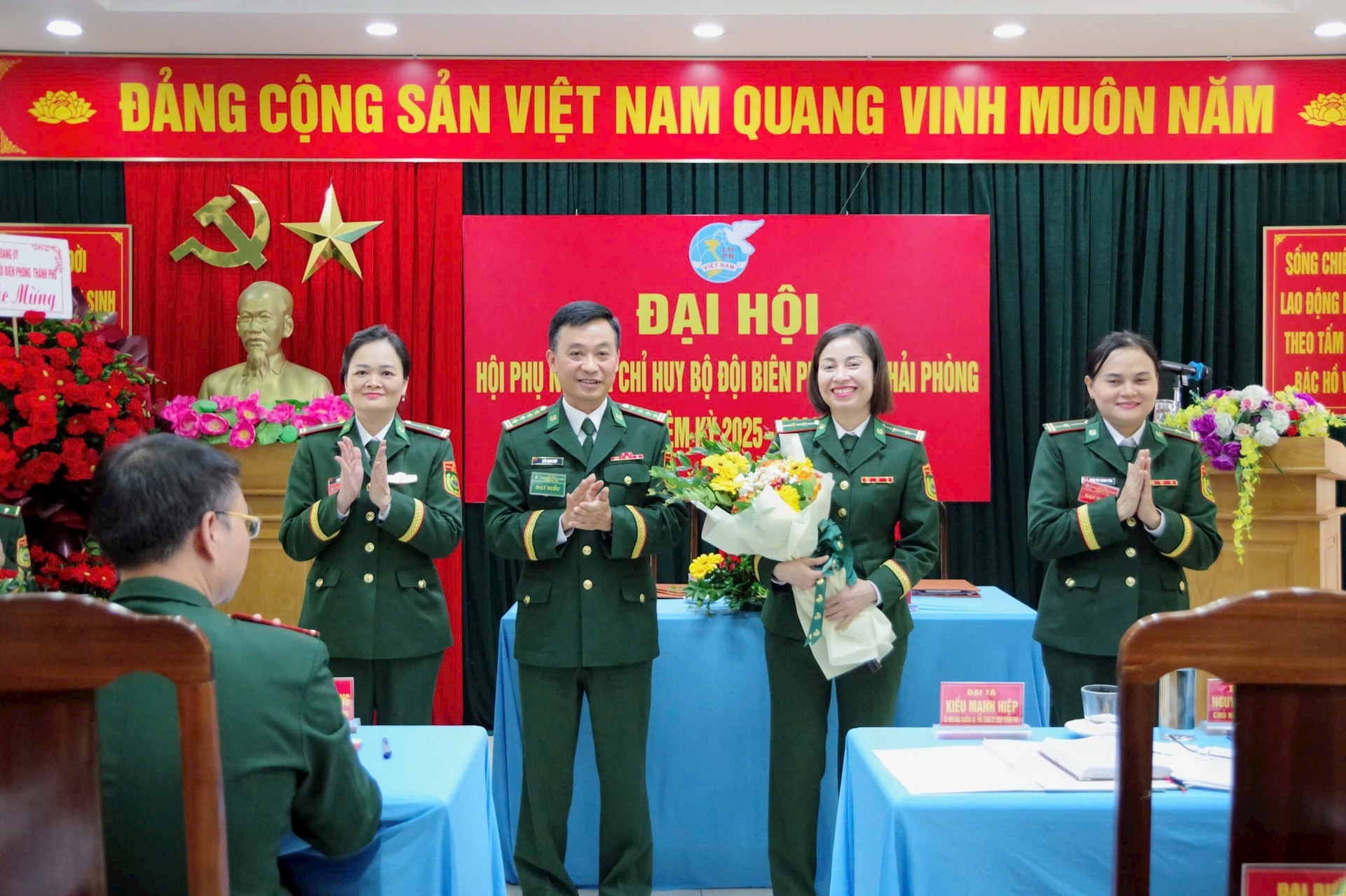 Đồng hành, hỗ trợ phụ nữ Bộ đội Biên phòng nâng cao năng lực số
