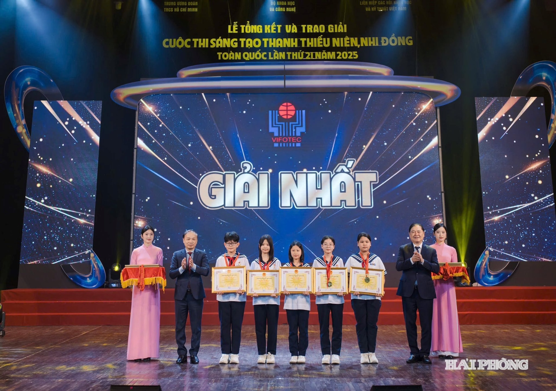 Học sinh Trường THCS Chu Văn An (Hải Phòng) nhất Cuộc thi sáng tạo toàn ...