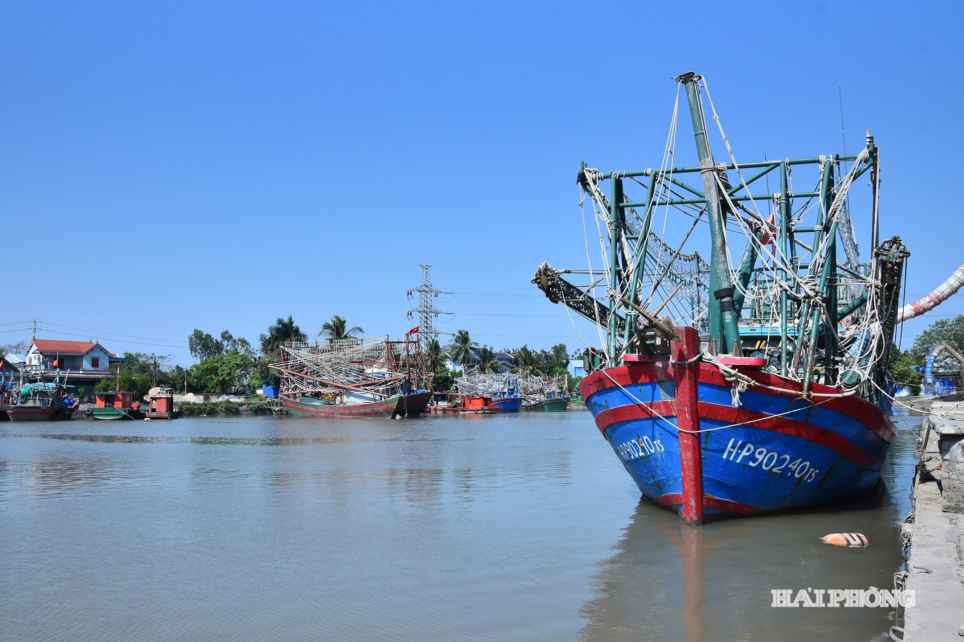 Fishing port at the 'dragon's eye' location.