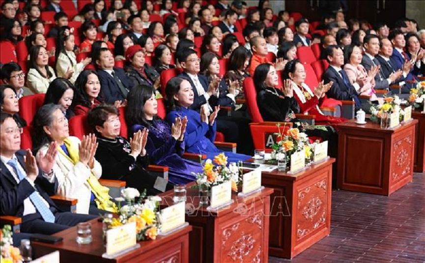 Tiếp nhận hơn 116 tỷ đồng tại chương trình 'Mùa xuân cho em' lần thứ 19