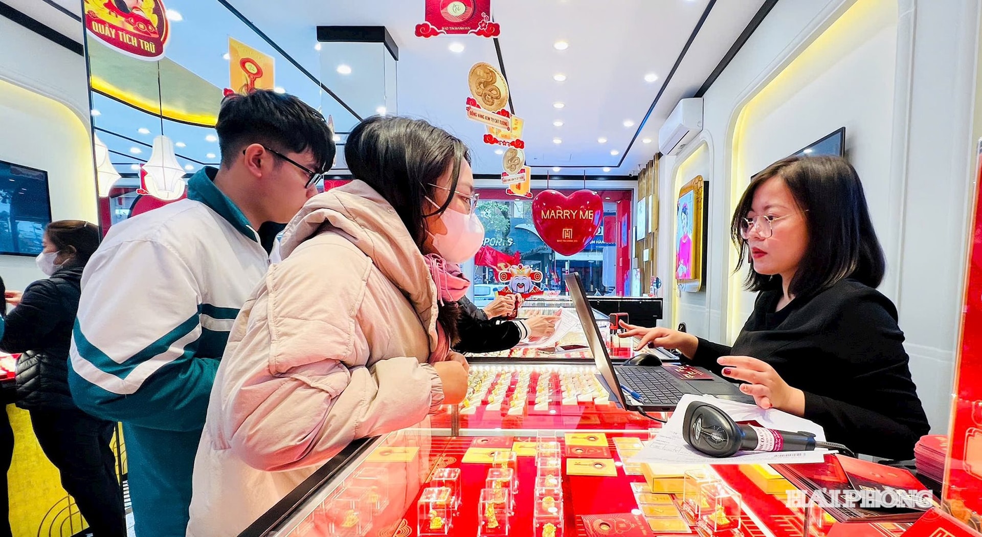 Giá vàng lập đỉnh mới