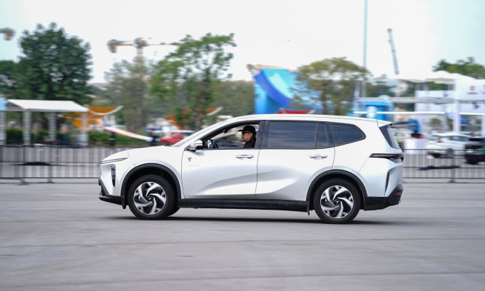 VinFast Limo Green bán gấp 3 lần Innova Cross và Custin cộng lại