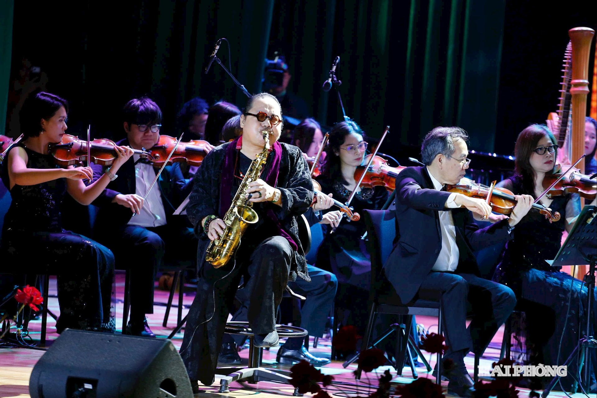 Mùa xuân đầu tiên 'gõ cửa' Nhà hát Hoa Phượng